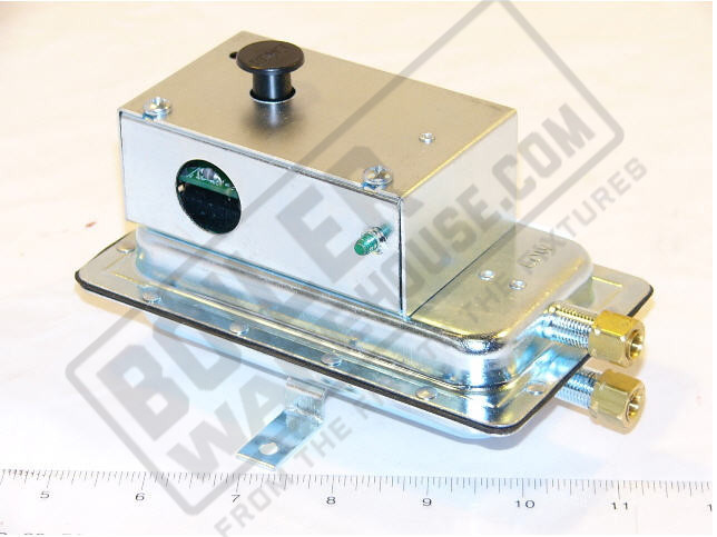 Air Pressure Sensing Switch 4"-12" wc Manual Reset Double Pole Double ...